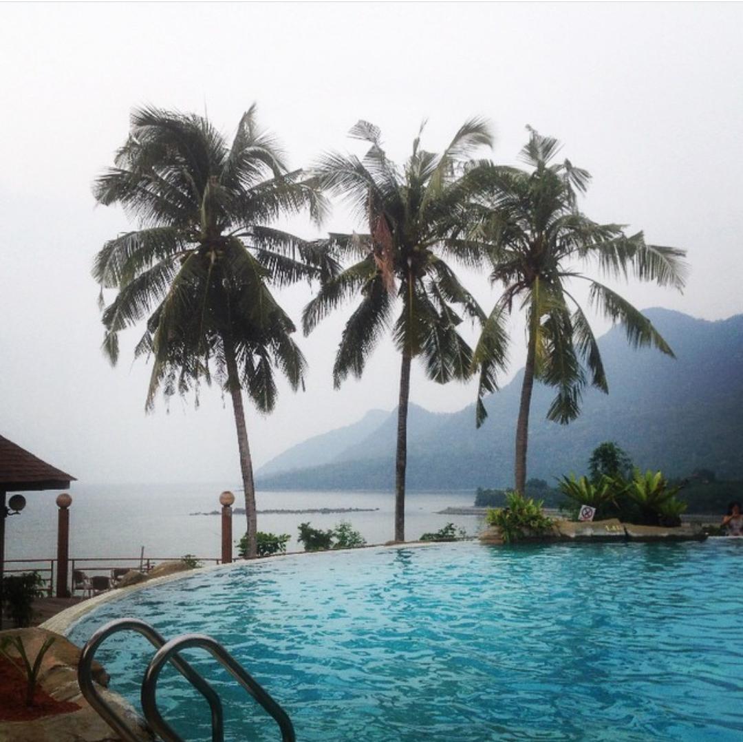 tatknows - Damai Beach Resort