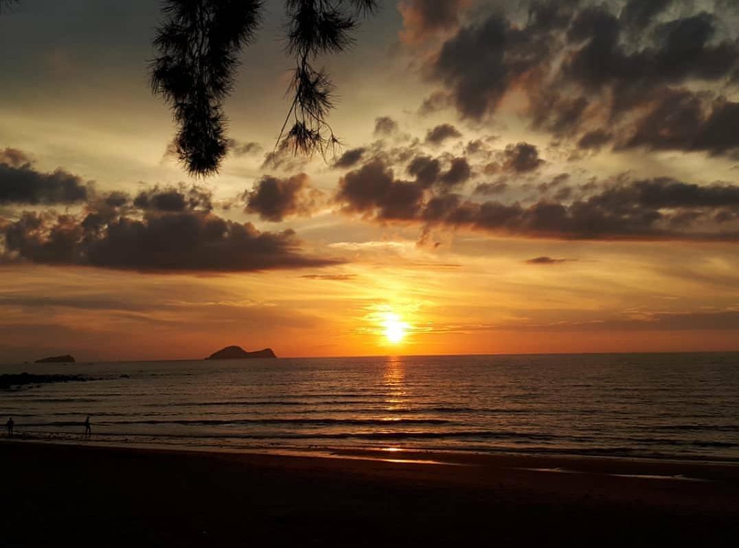 tatknows - Damai Beach Resort